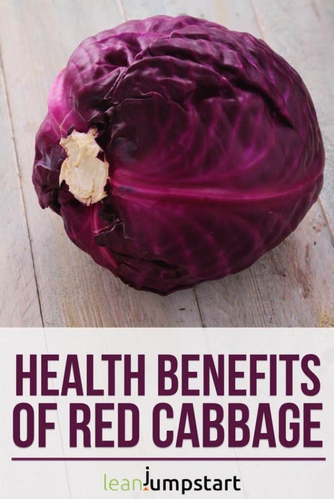 Red cabbage salad with apples - a quick and fiber-rich slaw